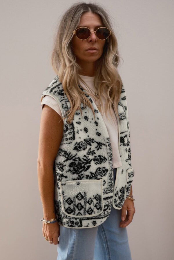 Beige Sherpa Paisley Print Pocketed Western Fashion Vest Jac